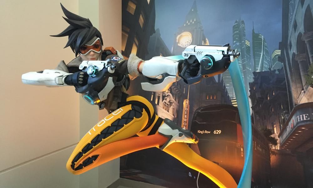 Overwatch: Shocking Things You Didn’t Know About Tracer