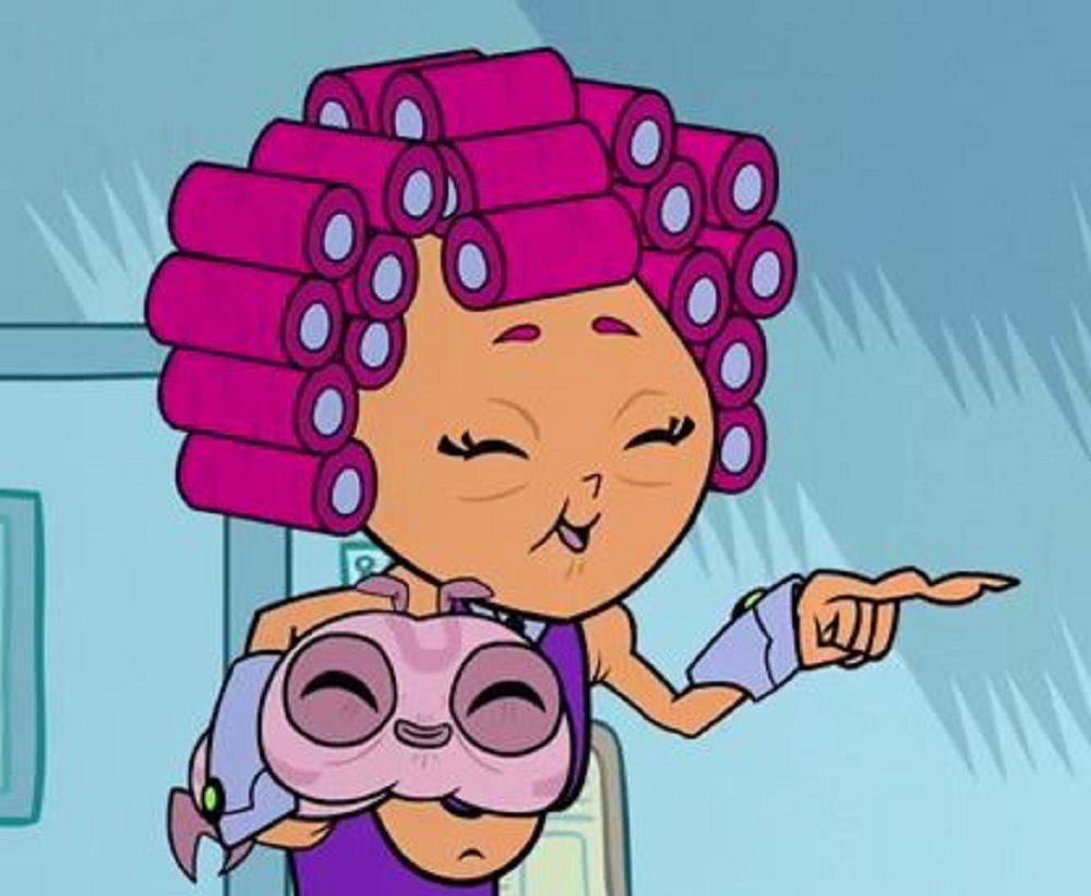 Teen Titans: 25 Things About Starfire That Make No Sense