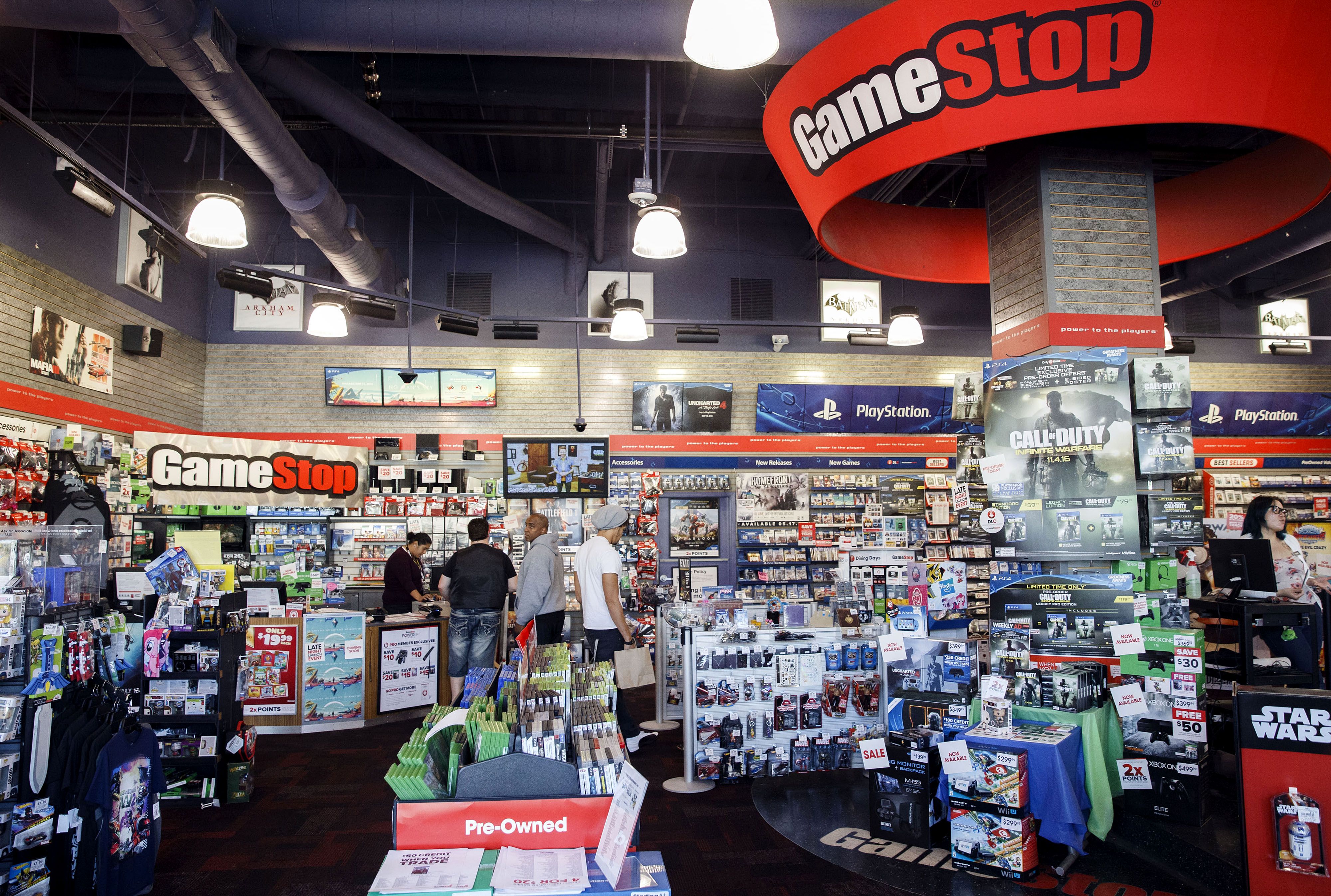 30 Weird Guidelines Gamestop Employees Need to Follow