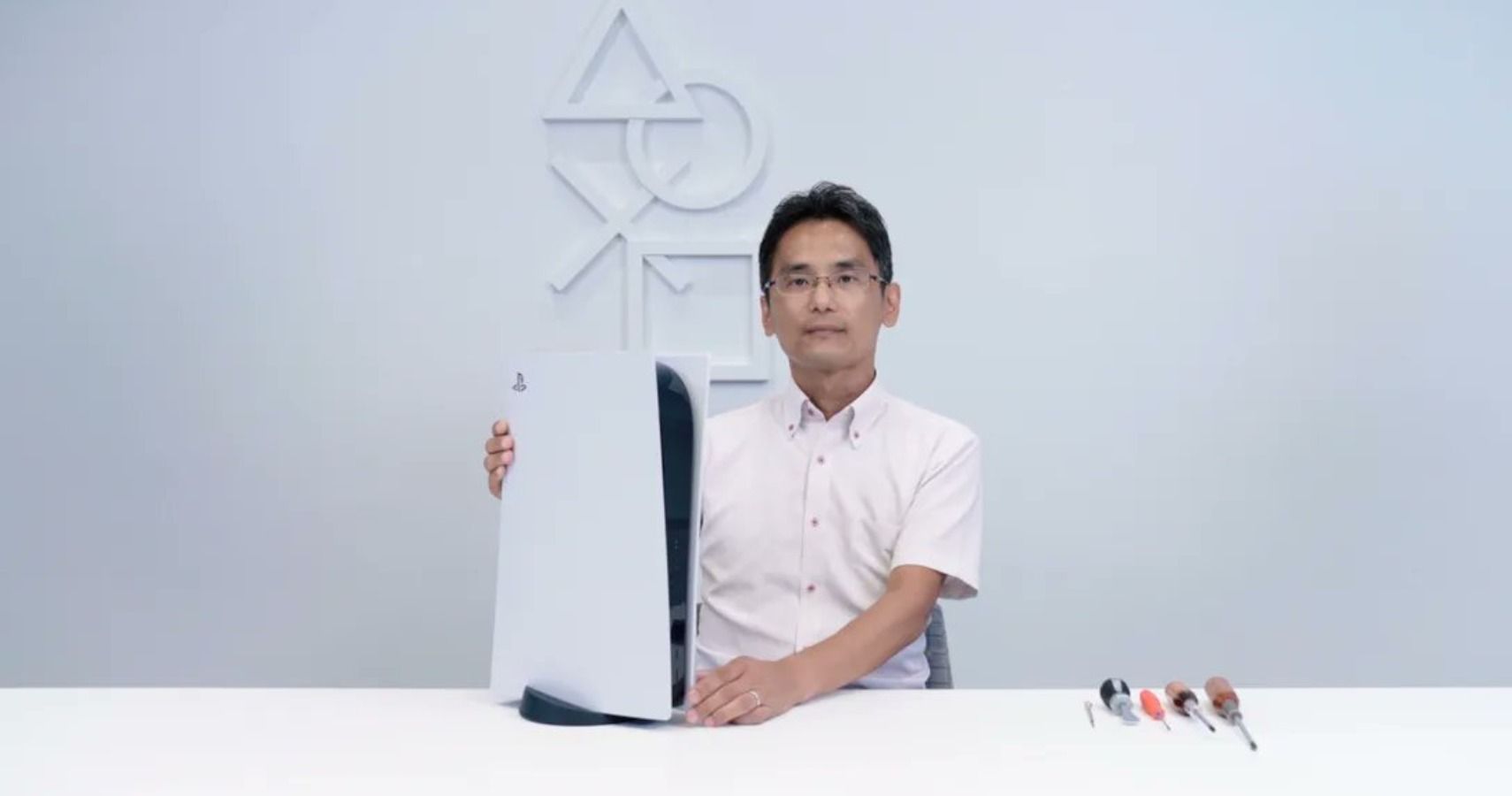 Here's A First Look At The Back Of A PS5, Its Ports, And Its Removable ...