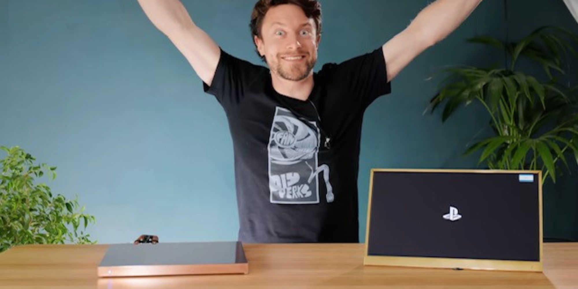 Master Tech Builder DIY Perks Creates A PS5 Slim