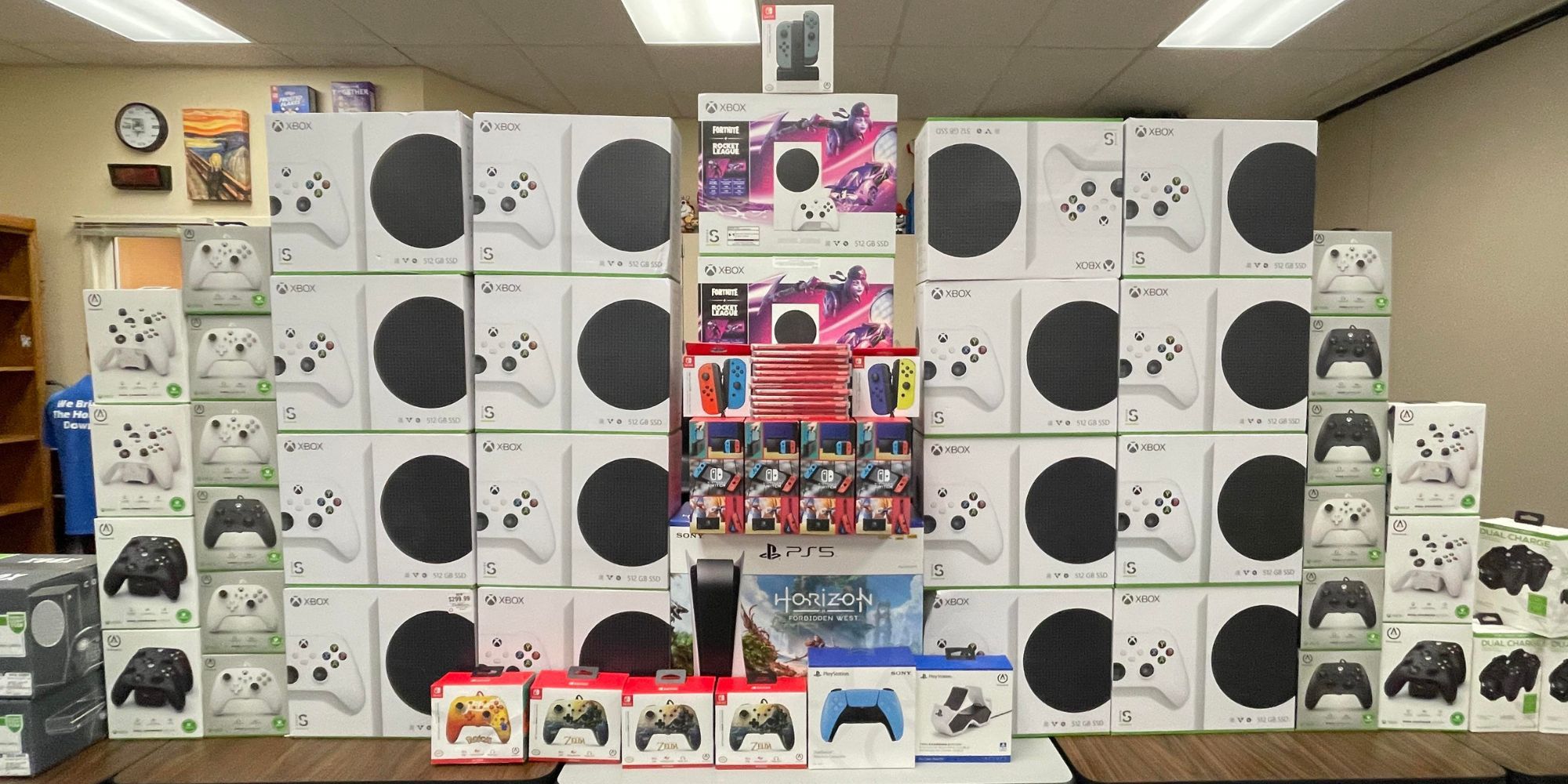 Best English Teacher Ever Gets Class Xboxes, Nintendo Switches, And PS5