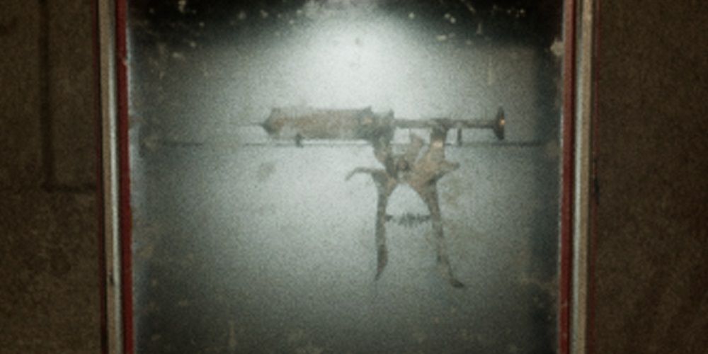 The Best Items In The Outlast Trials