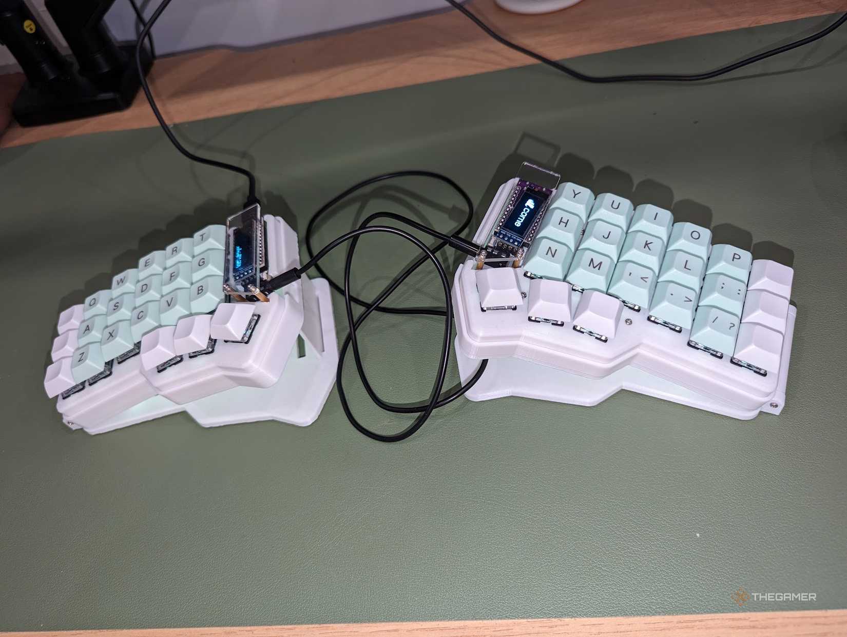 The Corne 42 MX Is The Strangest Keyboard I've Ever Used - Review